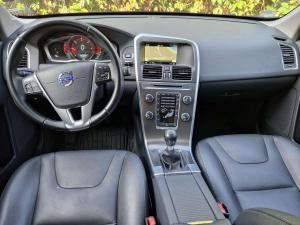 Melns Volvo XC60 2014 Viļņa, ar dzinēja tilpumu 1.98 L un nobraukumu 177 tūkst. km par 12650 €, foto 17 vietnē AUTOMOTO.COM.LV