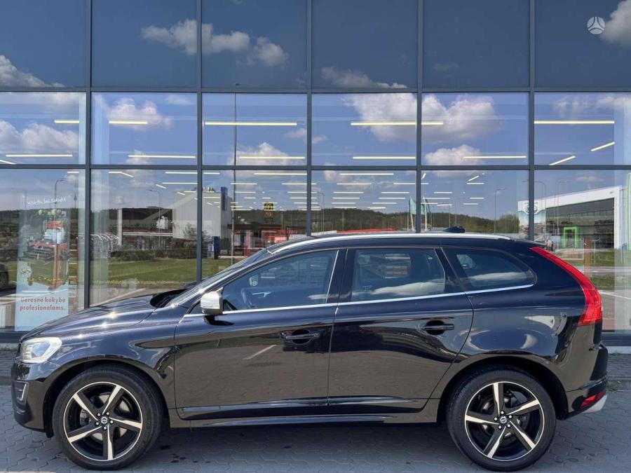 Black Volvo XC60 2014 in Vilnius, with an engine capacity of 2.00 L and mileage of 177 thousand km for 10650 €, photo 6 on AUTOMOTO.COM.LV