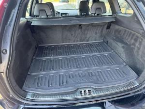Black Volvo XC60 2014 in Vilnius, with an engine capacity of 2.00 L and mileage of 177 thousand km for 10650 €, photo 16 on AUTOMOTO.COM.LV