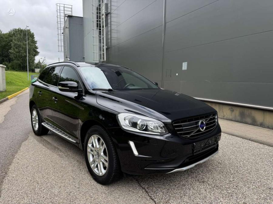 Black Volvo XC60 2014 in Alytus, with an engine capacity of 2.00 L and mileage of 191 thousand km for 10950 €, photo 3 on AUTOMOTO.COM.LV