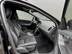 Black Volvo XC60 2014 in Alytus, with an engine capacity of 2.00 L and mileage of 191 thousand km for 10950 €, photo 10 on AUTOMOTO.COM.LV