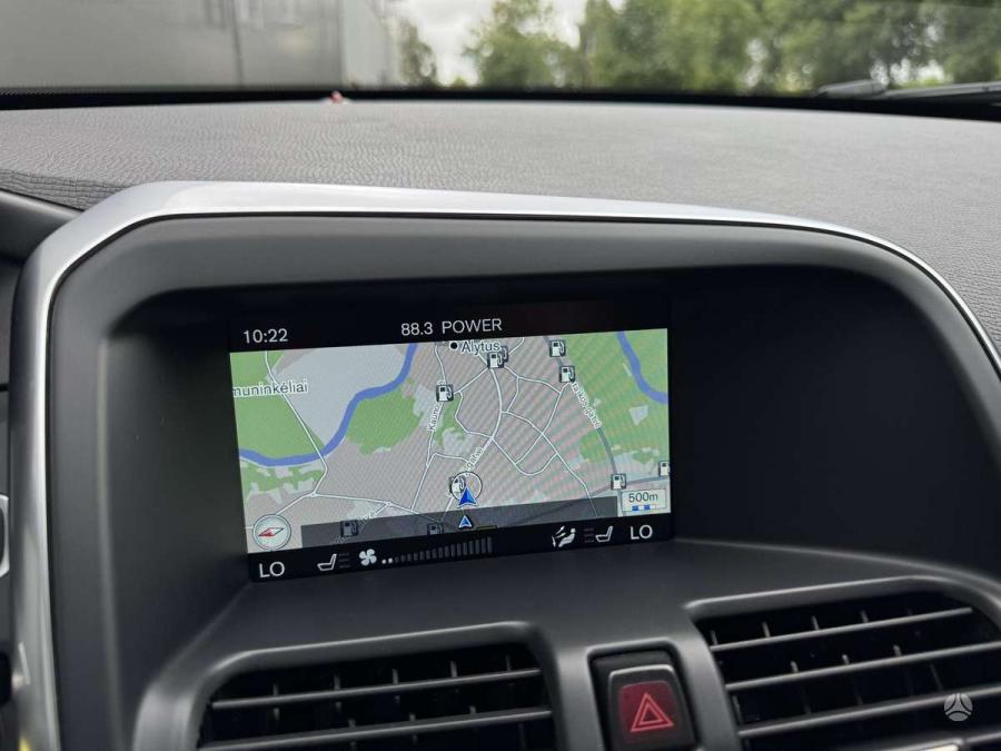 Black Volvo XC60 2014 in Alytus, with an engine capacity of 2.00 L and mileage of 191 thousand km for 10950 €, photo 16 on AUTOMOTO.COM.LV