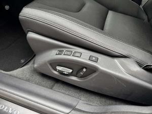 Black Volvo XC60 2014 in Alytus, with an engine capacity of 2.00 L and mileage of 191 thousand km for 10950 €, photo 21 on AUTOMOTO.COM.LV