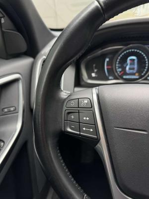 Black Volvo XC60 2014 in Alytus, with an engine capacity of 2.00 L and mileage of 191 thousand km for 10950 €, photo 22 on AUTOMOTO.COM.LV