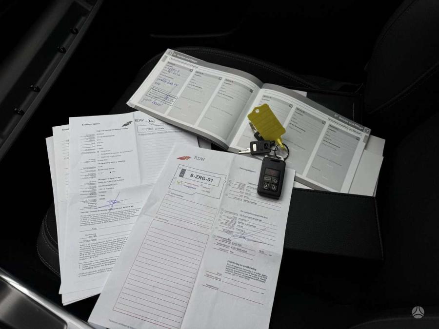 Black Volvo XC60 2014 in Alytus, with an engine capacity of 2.00 L and mileage of 191 thousand km for 10950 €, photo 37 on AUTOMOTO.COM.LV