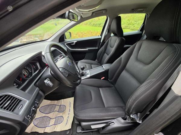 Melns Volvo XC60 2014 Viļņa, ar dzinēja tilpumu 2.40 L un nobraukumu 229 tūkst. km par 14500 €, foto 10 vietnē AUTOMOTO.COM.LV