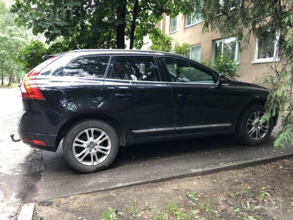 Черный Вольво ХС60 2014 в Рига, объемом двигателя 2.00 л и пробегом 213 тыс. км за 9600 €, фото 8 на AUTOMOTO.COM.LV