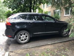 Black Volvo XC60 2014 in Riga, with an engine capacity of 2.00 L and mileage of 213 thousand km for 9600 €, photo 9 on AUTOMOTO.COM.LV