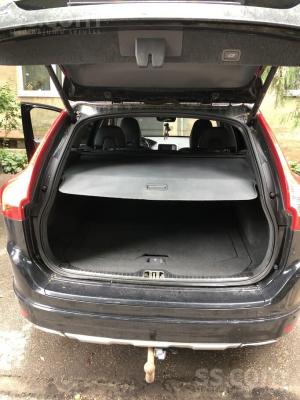 Black Volvo XC60 2014 in Riga, with an engine capacity of 2.00 L and mileage of 213 thousand km for 9600 €, photo 12 on AUTOMOTO.COM.LV