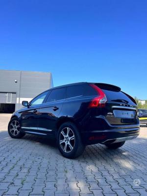 Melns Volvo XC60 2014 Klaipėda, ar dzinēja tilpumu 3.00 L un nobraukumu 355 tūkst. km par 5900 €, foto 3 vietnē AUTOMOTO.COM.LV