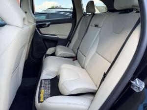 Melns Volvo XC60 2014 Utena, ar dzinēja tilpumu 2.40 L un nobraukumu 278 tūkst. km par 13750 €, foto 22 vietnē AUTOMOTO.COM.LV