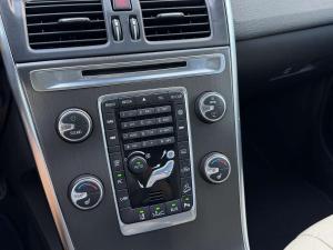 Melns Volvo XC60 2014 Utena, ar dzinēja tilpumu 2.40 L un nobraukumu 278 tūkst. km par 13750 €, foto 30 vietnē AUTOMOTO.COM.LV