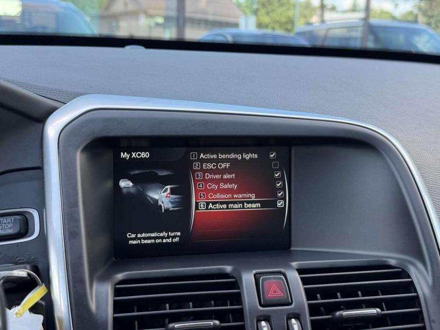 Melns Volvo XC60 2014 Utena, ar dzinēja tilpumu 2.40 L un nobraukumu 278 tūkst. km par 13750 €, foto 32 vietnē AUTOMOTO.COM.LV