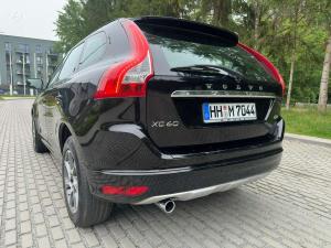 Black Volvo XC60 2014 in Vilnius, with an engine capacity of 1.98 L and mileage of 295 thousand km for 9999 €, photo 7 on AUTOMOTO.COM.LV