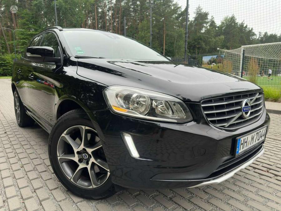 Black Volvo XC60 2014 in Vilnius, with an engine capacity of 1.98 L and mileage of 295 thousand km for 9999 €, photo 14 on AUTOMOTO.COM.LV