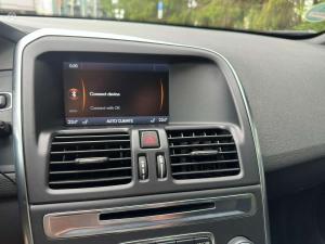 Black Volvo XC60 2014 in Vilnius, with an engine capacity of 1.98 L and mileage of 295 thousand km for 9999 €, photo 29 on AUTOMOTO.COM.LV