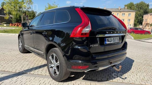 Melns Volvo XC60 2014 Rēzekne, ar dzinēja tilpumu 2.00 L un nobraukumu 217 tūkst. km par 7499 €, foto 4 vietnē AUTOMOTO.COM.LV