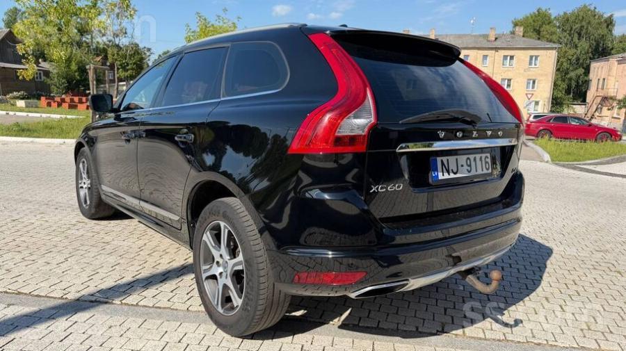 Melns Volvo XC60 2014 Rēzekne, ar dzinēja tilpumu 2.00 L un nobraukumu 217 tūkst. km par 7499 €, foto 5 vietnē AUTOMOTO.COM.LV
