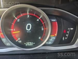 Melns Volvo XC60 2014 Rīga, ar dzinēja tilpumu 2.40 L un nobraukumu 376 tūkst. km par 9000 €, foto 5 vietnē AUTOMOTO.COM.LV