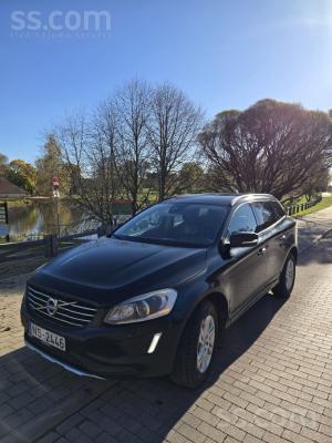 Melns Volvo XC60 2014 Rīga, ar dzinēja tilpumu 2.40 L un nobraukumu 376 tūkst. km par 9000 €, foto 7 vietnē AUTOMOTO.COM.LV