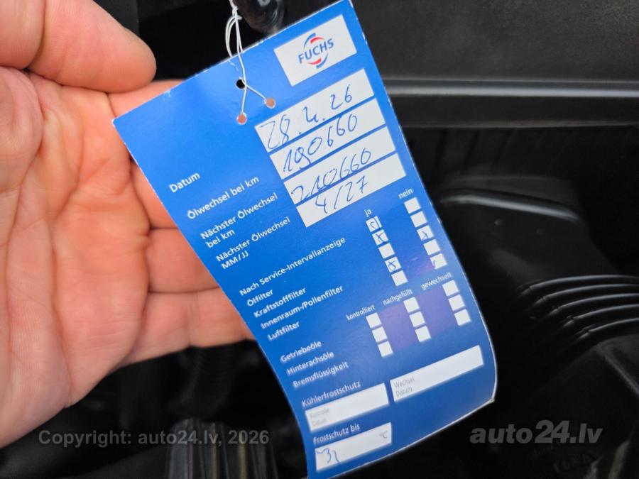 Черный Вольво ХС60 2014 в Таллин, объемом двигателя 2.40 л и пробегом 192 тыс. км за 15690 €, фото 28 на AUTOMOTO.COM.LV