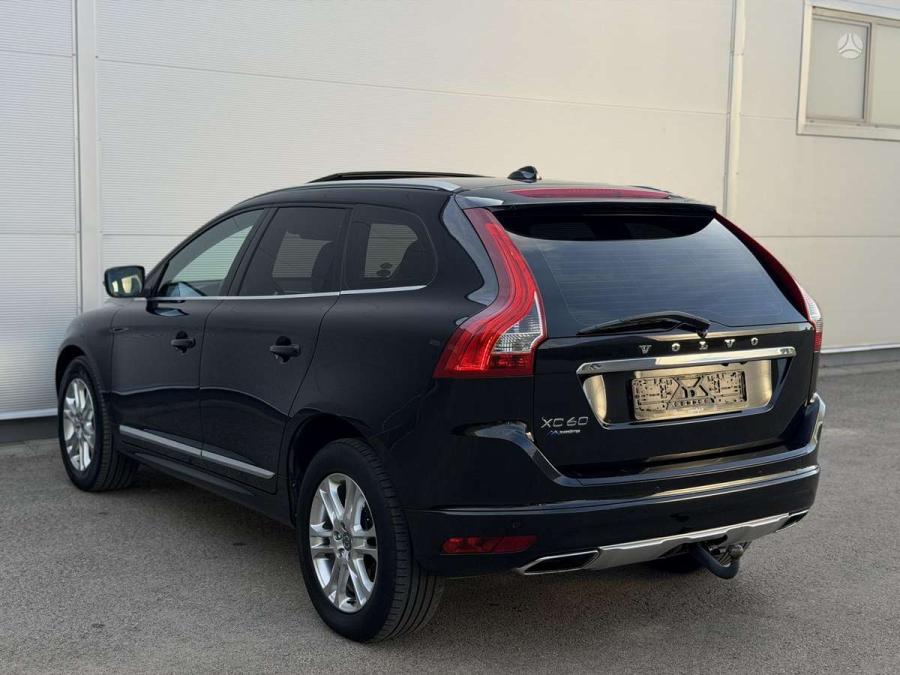 Melns Volvo XC60 2014 Utena, ar dzinēja tilpumu 2.40 L un nobraukumu 278 tūkst. km par 13750 €, foto 10 vietnē AUTOMOTO.COM.LV