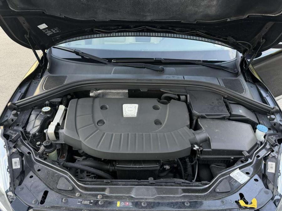 Melns Volvo XC60 2014 Utena, ar dzinēja tilpumu 2.40 L un nobraukumu 278 tūkst. km par 13750 €, foto 37 vietnē AUTOMOTO.COM.LV