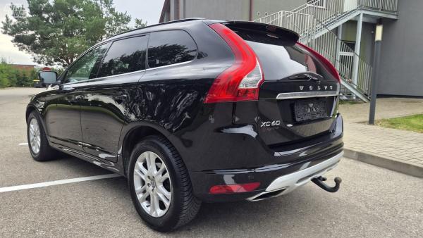 Black Volvo XC60 2014 in Kaunas, with an engine capacity of 2.40 L and mileage of 276 thousand km for 10950 €, photo 9 on AUTOMOTO.COM.LV