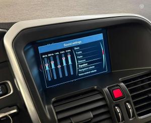 Black Volvo XC60 2014 in Marijampole, with an engine capacity of 1.97 L and mileage of 143 thousand km for 12650 €, photo 9 on AUTOMOTO.COM.LV