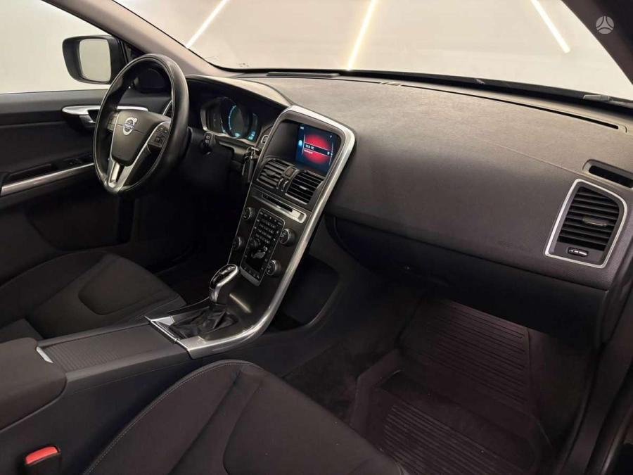 Black Volvo XC60 2014 in Marijampole, with an engine capacity of 1.97 L and mileage of 143 thousand km for 12650 €, photo 18 on AUTOMOTO.COM.LV