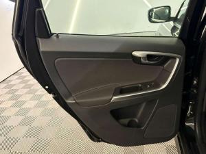 Black Volvo XC60 2014 in Marijampole, with an engine capacity of 1.97 L and mileage of 143 thousand km for 12650 €, photo 22 on AUTOMOTO.COM.LV