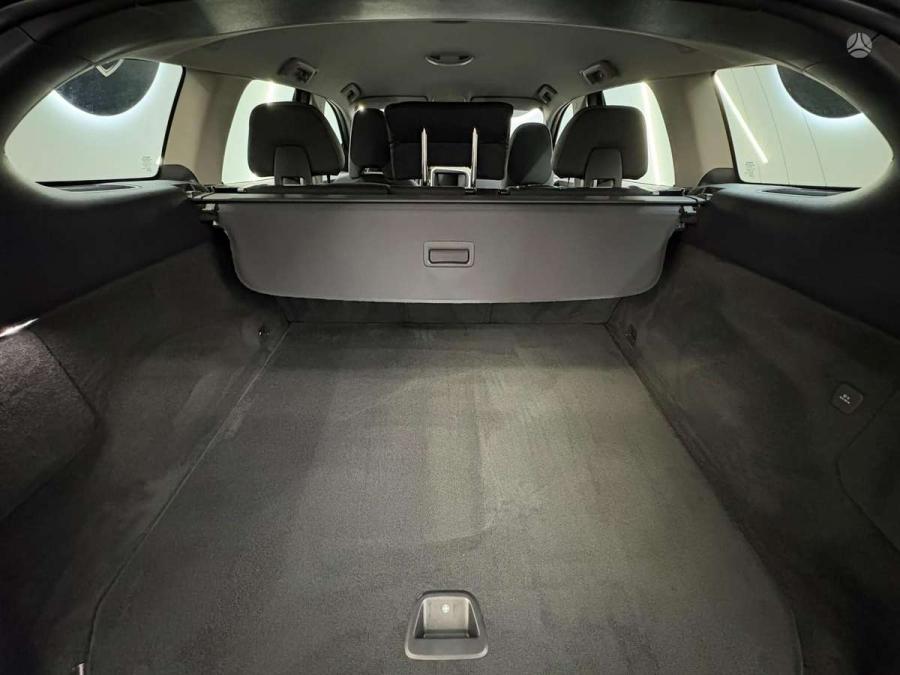Black Volvo XC60 2014 in Marijampole, with an engine capacity of 1.97 L and mileage of 143 thousand km for 12650 €, photo 28 on AUTOMOTO.COM.LV