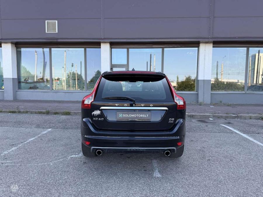 Melns Volvo XC60 2014 Viļņa, ar dzinēja tilpumu 2.40 L un nobraukumu 175 tūkst. km par 14950 €, foto 5 vietnē AUTOMOTO.COM.LV
