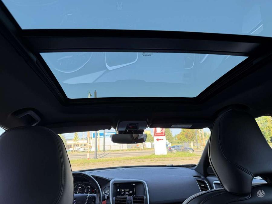 Melns Volvo XC60 2014 Viļņa, ar dzinēja tilpumu 2.40 L un nobraukumu 175 tūkst. km par 14950 €, foto 15 vietnē AUTOMOTO.COM.LV