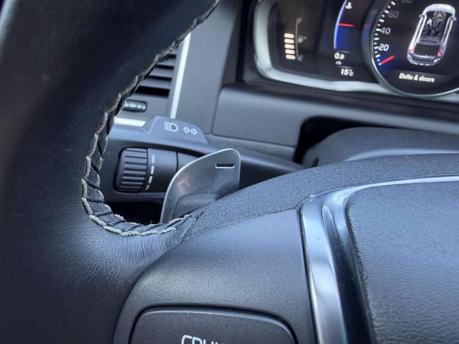 Melns Volvo XC60 2014 Viļņa, ar dzinēja tilpumu 2.40 L un nobraukumu 175 tūkst. km par 14950 €, foto 24 vietnē AUTOMOTO.COM.LV