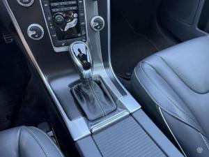Melns Volvo XC60 2014 Viļņa, ar dzinēja tilpumu 2.40 L un nobraukumu 175 tūkst. km par 14950 €, foto 29 vietnē AUTOMOTO.COM.LV