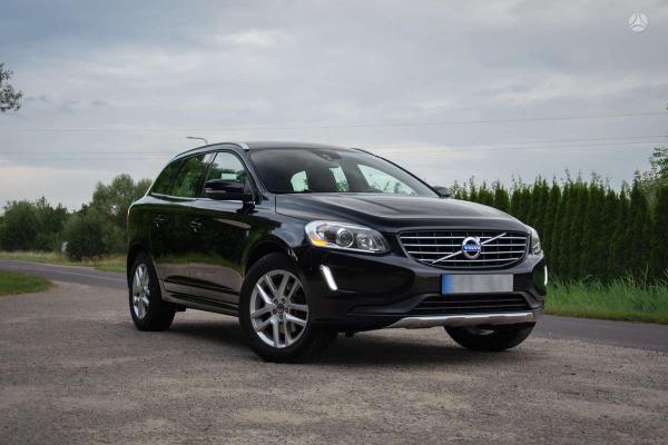 Black Volvo XC60 2014 in Elektrenai, with an engine capacity of 2.40 L and mileage of 285 thousand km for 11950 €, photo 1 on AUTOMOTO.COM.LV