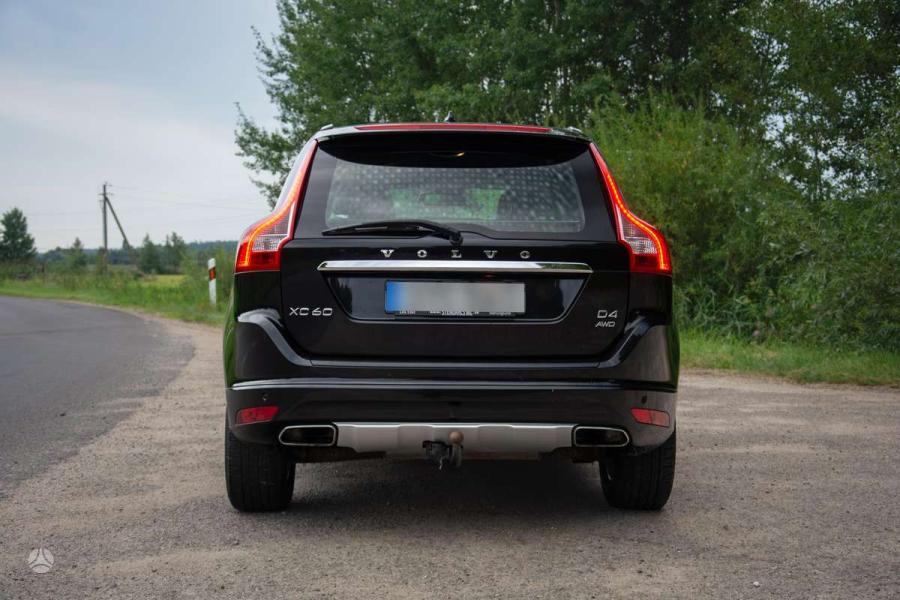 Melns Volvo XC60 2014 Elektrėnai, ar dzinēja tilpumu 2.40 L un nobraukumu 285 tūkst. km par 11950 €, foto 5 vietnē AUTOMOTO.COM.LV