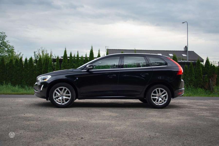 Melns Volvo XC60 2014 Elektrėnai, ar dzinēja tilpumu 2.40 L un nobraukumu 285 tūkst. km par 11950 €, foto 7 vietnē AUTOMOTO.COM.LV
