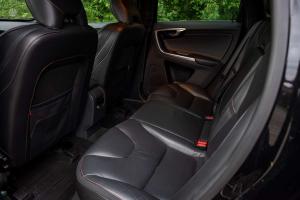 Melns Volvo XC60 2014 Elektrėnai, ar dzinēja tilpumu 2.40 L un nobraukumu 285 tūkst. km par 11950 €, foto 16 vietnē AUTOMOTO.COM.LV