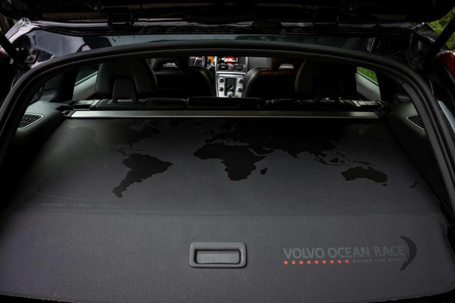 Melns Volvo XC60 2014 Elektrėnai, ar dzinēja tilpumu 2.40 L un nobraukumu 285 tūkst. km par 11950 €, foto 24 vietnē AUTOMOTO.COM.LV