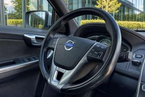 Melns Volvo XC60 2014 Viļņa, ar dzinēja tilpumu 2.00 L un nobraukumu 177 tūkst. km par 10650 €, foto 12 vietnē AUTOMOTO.COM.LV