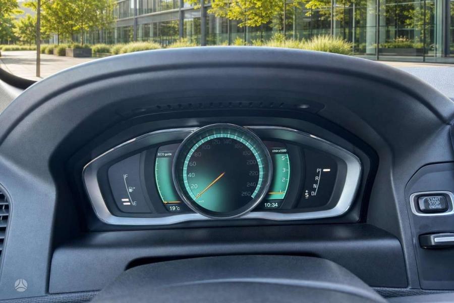 Melns Volvo XC60 2014 Viļņa, ar dzinēja tilpumu 2.00 L un nobraukumu 177 tūkst. km par 10650 €, foto 14 vietnē AUTOMOTO.COM.LV