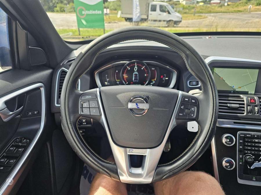 Melns Volvo XC60 2014 Ukmergė, ar dzinēja tilpumu 1.98 L un nobraukumu 303 tūkst. km par 9750 €, foto 7 vietnē AUTOMOTO.COM.LV