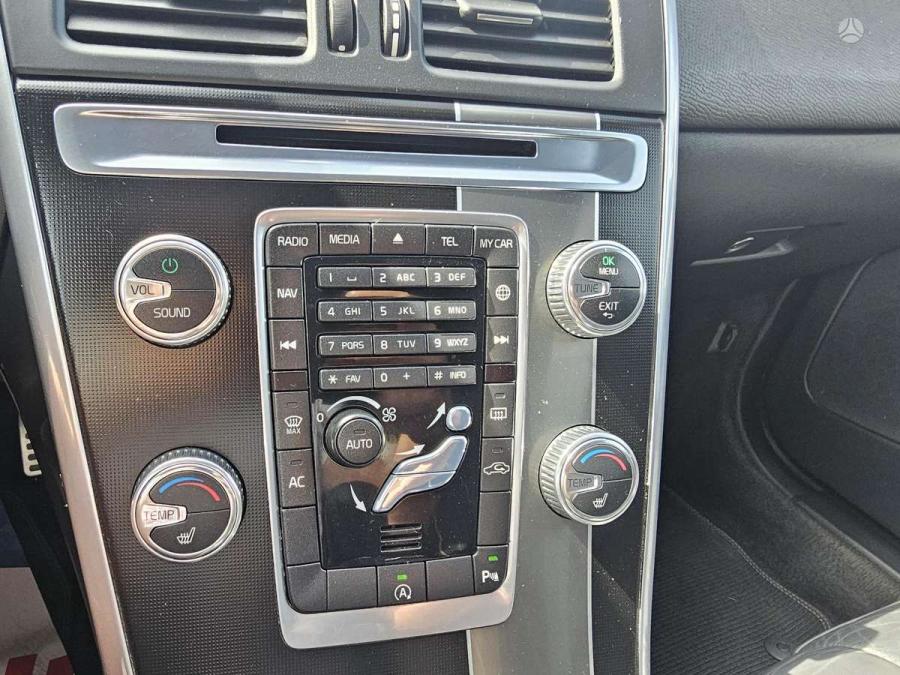 Melns Volvo XC60 2014 Ukmergė, ar dzinēja tilpumu 1.98 L un nobraukumu 303 tūkst. km par 9750 €, foto 14 vietnē AUTOMOTO.COM.LV
