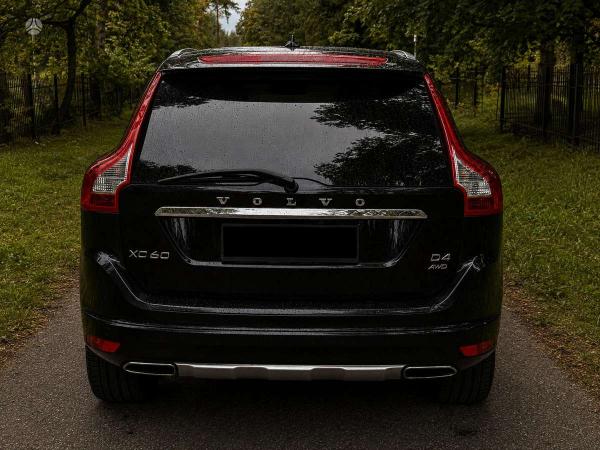 Melns Volvo XC60 2014 Viļņa, ar dzinēja tilpumu 2.40 L un nobraukumu 292 tūkst. km par 13800 €, foto 9 vietnē AUTOMOTO.COM.LV