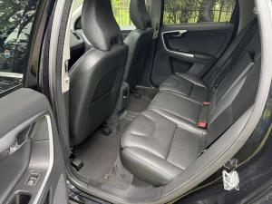 Melns Volvo XC60 2014 Viļņa, ar dzinēja tilpumu 2.40 L un nobraukumu 292 tūkst. km par 13800 €, foto 14 vietnē AUTOMOTO.COM.LV