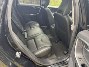 Melns Volvo XC60 2014 Viļņa, ar dzinēja tilpumu 2.40 L un nobraukumu 292 tūkst. km par 13800 €, foto 15 vietnē AUTOMOTO.COM.LV