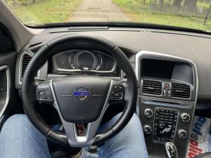 Melns Volvo XC60 2014 Viļņa, ar dzinēja tilpumu 2.40 L un nobraukumu 292 tūkst. km par 13800 €, foto 18 vietnē AUTOMOTO.COM.LV