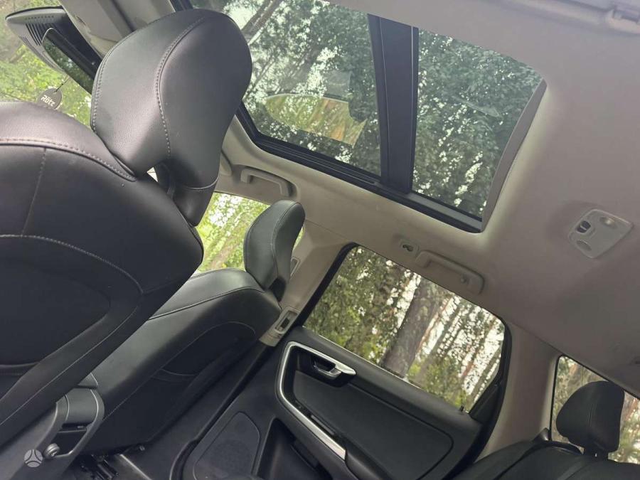 Melns Volvo XC60 2014 Viļņa, ar dzinēja tilpumu 2.40 L un nobraukumu 292 tūkst. km par 13800 €, foto 28 vietnē AUTOMOTO.COM.LV